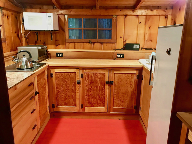 Rustic Lakeside Compound – A Vermont Lakeside retreat – a cottage – a ...