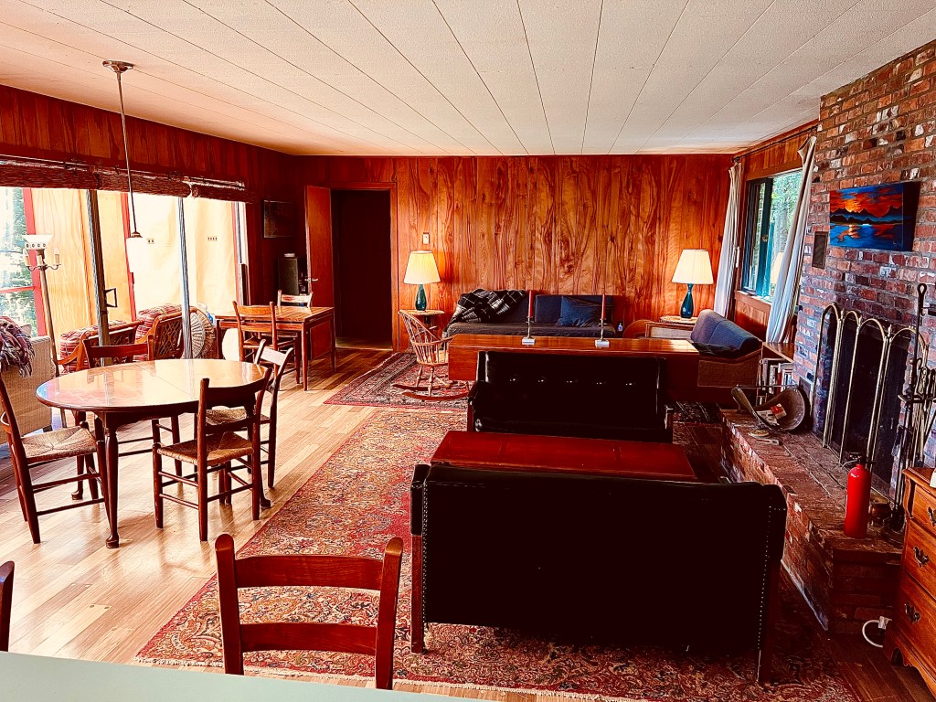 Rustic Lakeside Compound – A Vermont Lakeside retreat – a cottage – a ...