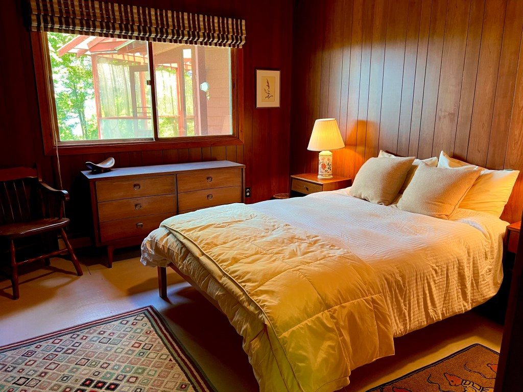 Rustic Lakeside Compound – A Vermont Lakeside retreat – a cottage – a ...